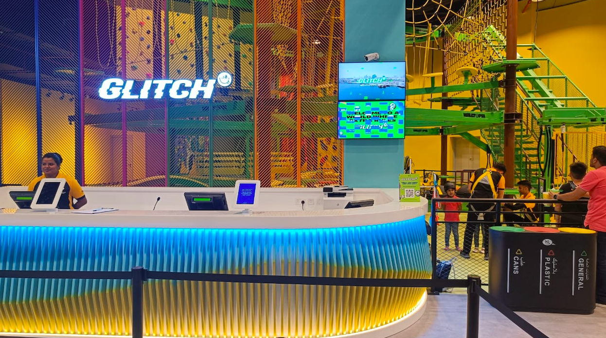 Semnox Installs at Glitch, Attends Modesh World – RePlay Magazine